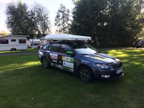 Střešní stan neboli autostan Maggiolina během expedice Šumava | USPORNE ...