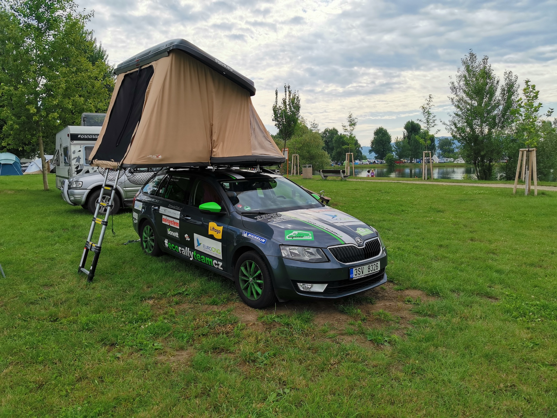 Stan na střechu Hussarde Quattro | USPORNE.info